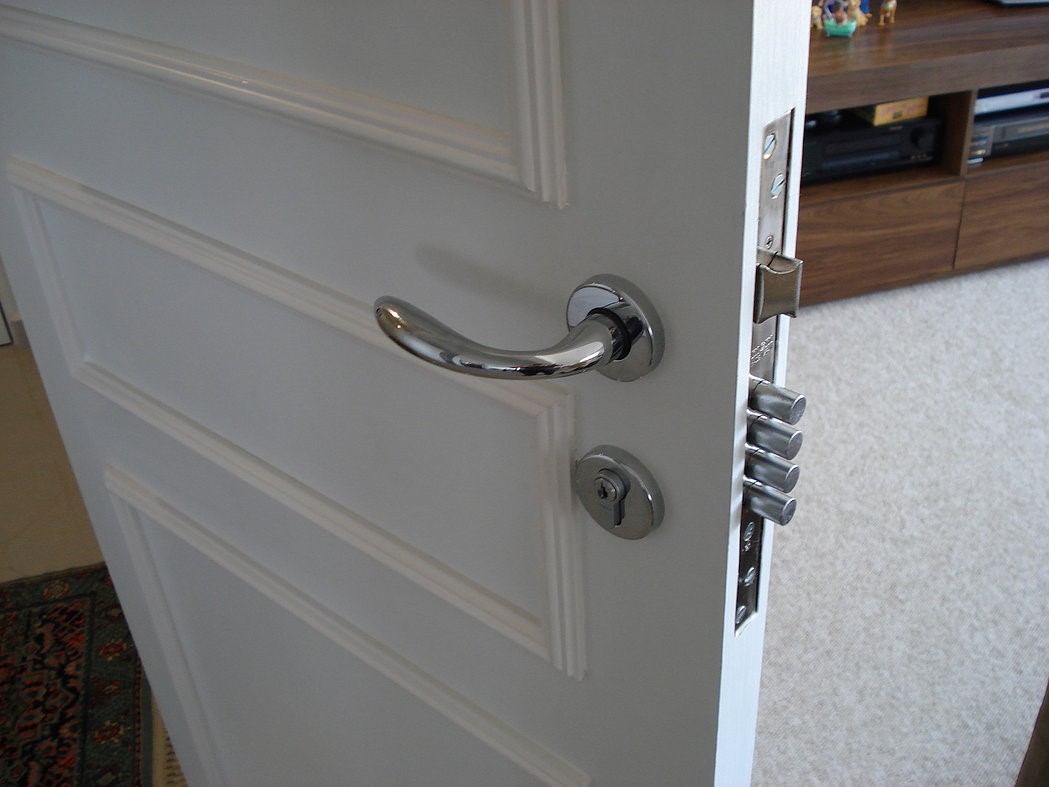 Tipos de fechaduras: conheça e escolha o ideal - Navona